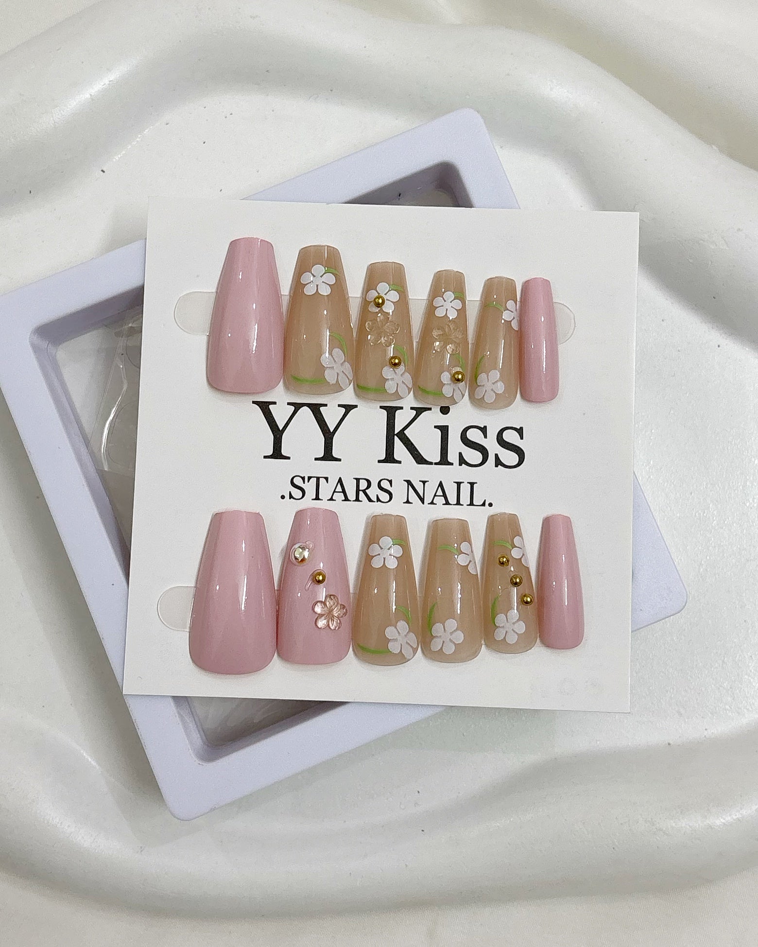 Mi amor nails – Bold Petals