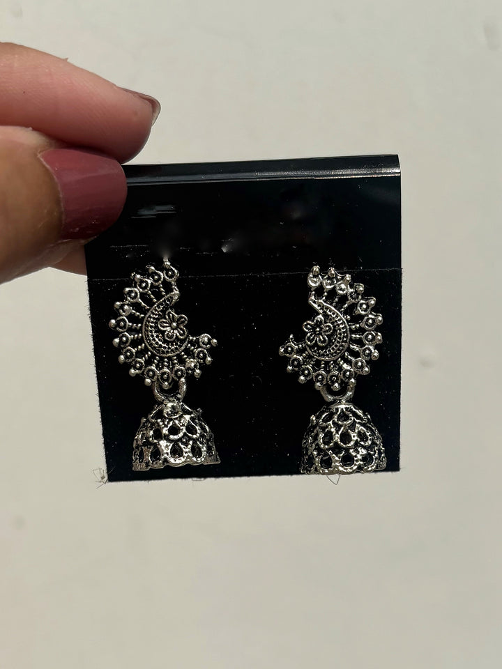 Jhumka – Bold Petals