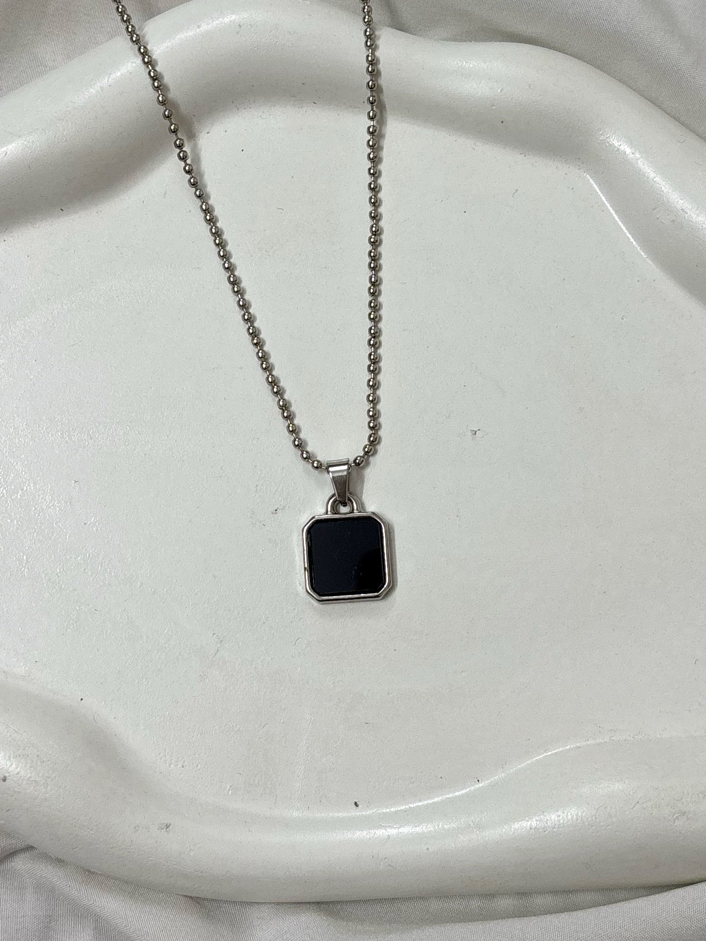 Block pendant – Bold Petals