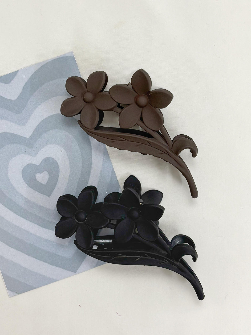 Claws – Bold Petals