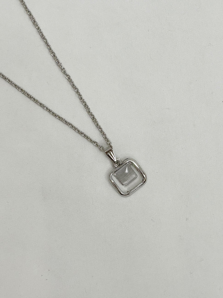 Pendants – Bold Petals