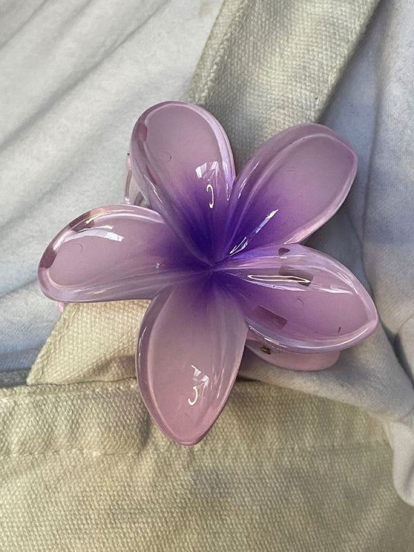 medium sized flower claw (purple) – Bold Petals